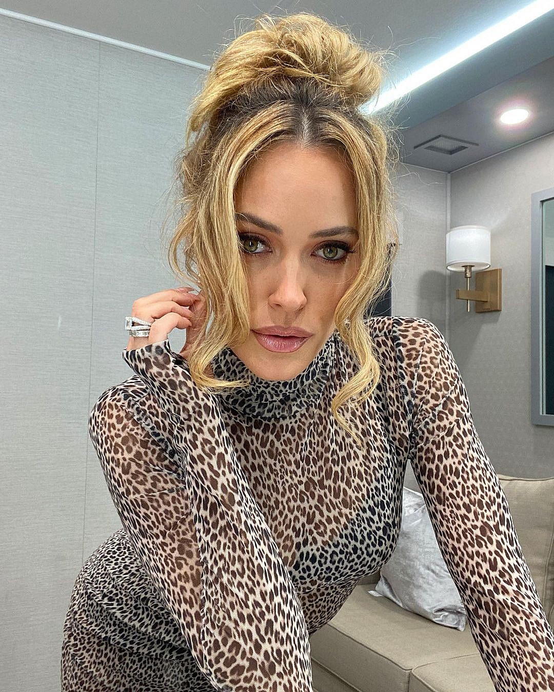 Peta Murgatroyd Leaves Fans Saying "Meow" After Posing In Sexy Outfit