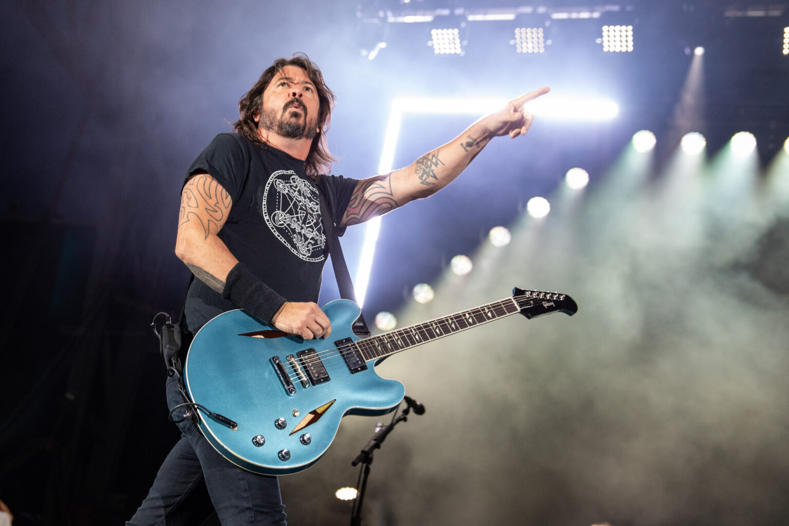 Dave Grohl Is Not Publicly Wearing His Wedding Ring