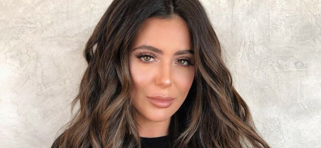Brielle Biermann Gives Eye-Popping Rear View In Her Red Bikini