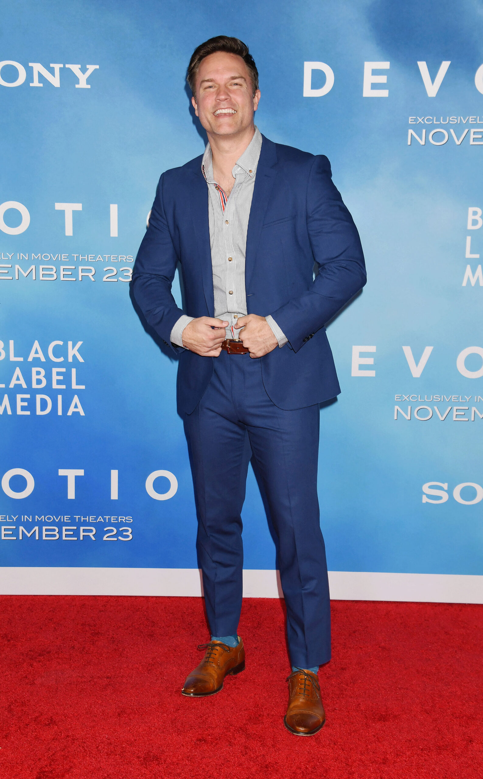 'Ginny & Georgia' Star Scott Porter Visits Disney World With Family