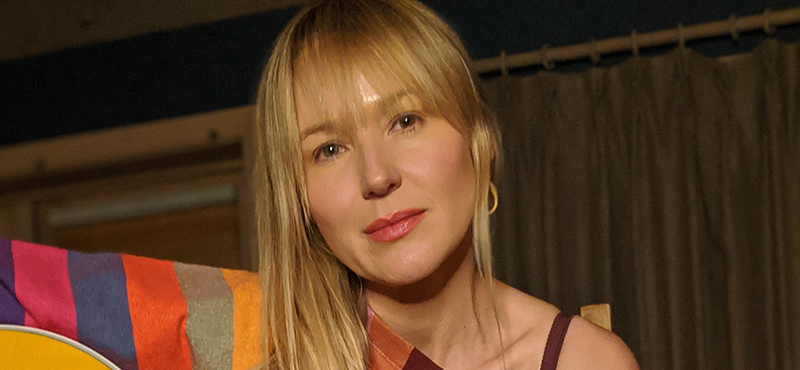 Jewel Reveals She Was Robbed Leaving Her $3M In Debt