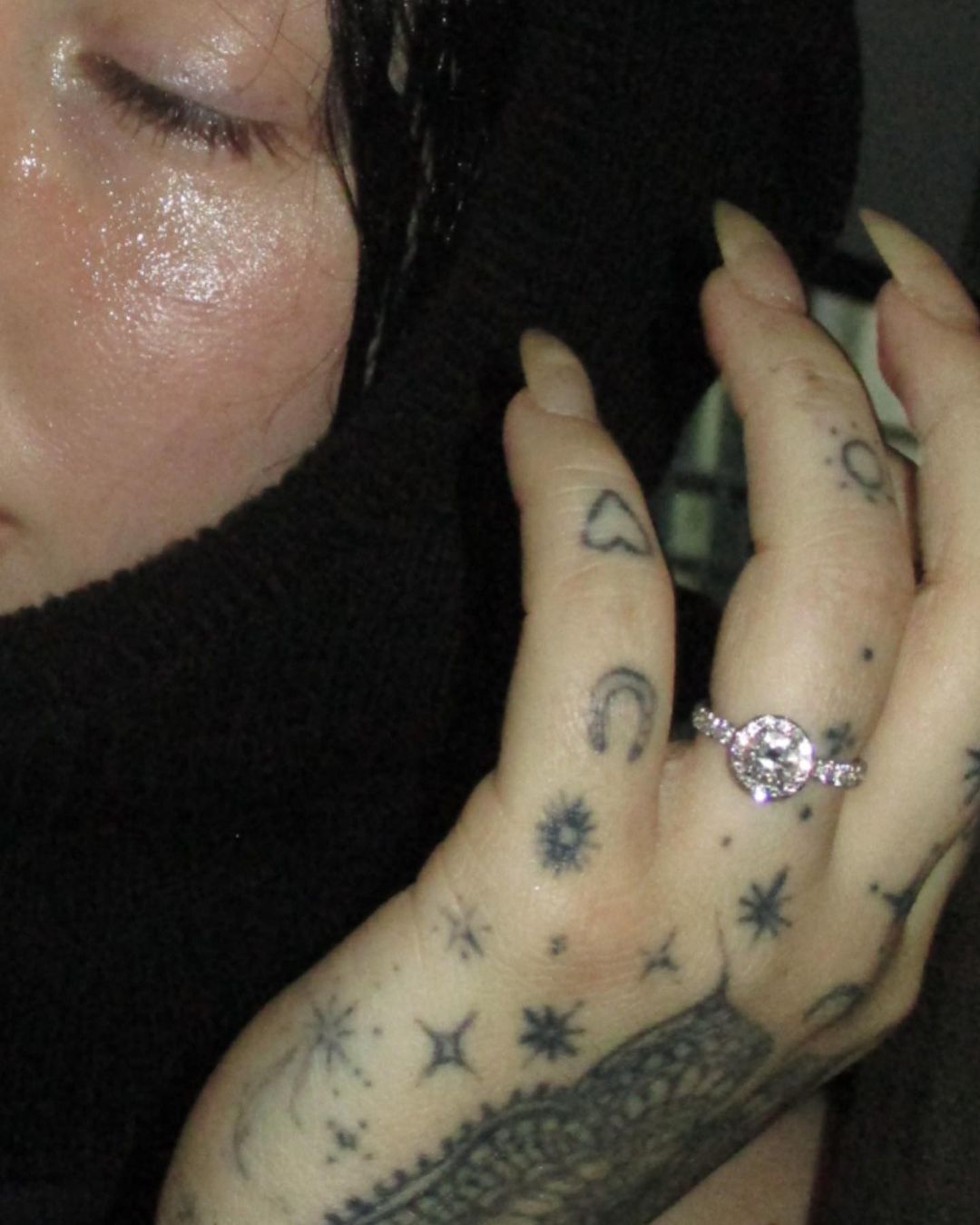 Noah Cyrus Flaunts Sparkly Diamond Engagement Ring