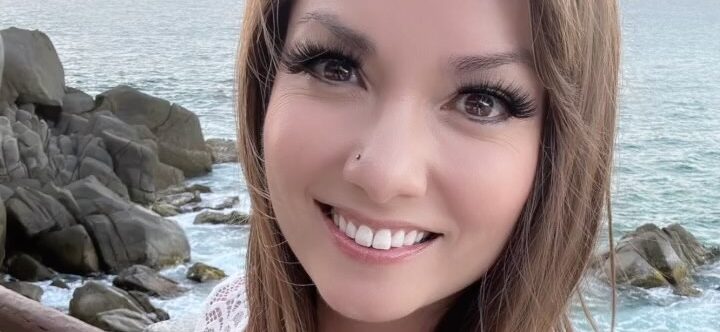 Former Pastor Nikole Mitchell In Festive Lingerie Is Ready For Christmas
