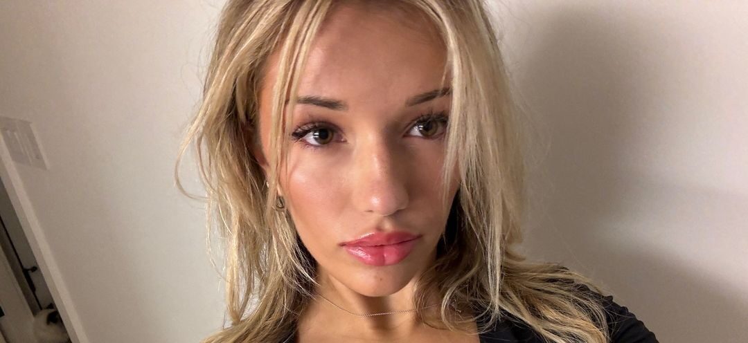 TikTok Star Breckie Hill Makes Fans Drool In Her Tiny Bikini
