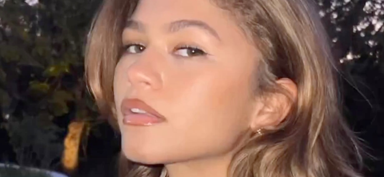 Zendaya In Braless Slit Dress 'Could Have Gone Into Modeling'