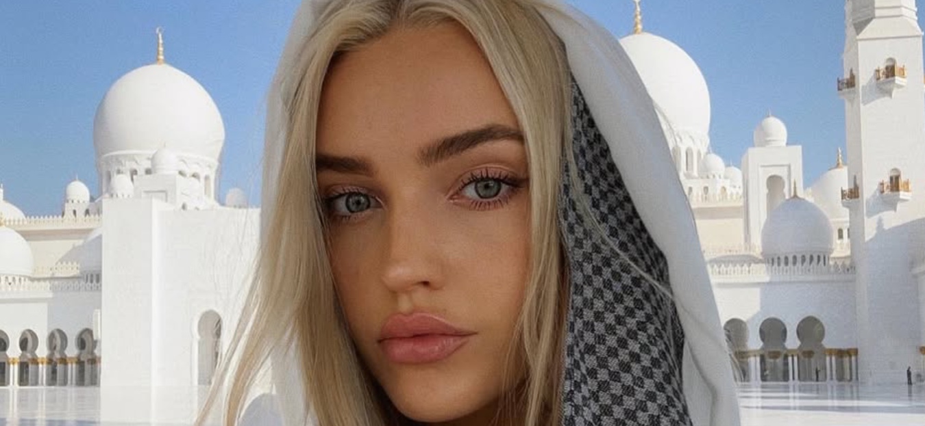 Morgan Riddle Stuns In A Red Ensemble At Australian Open 2025