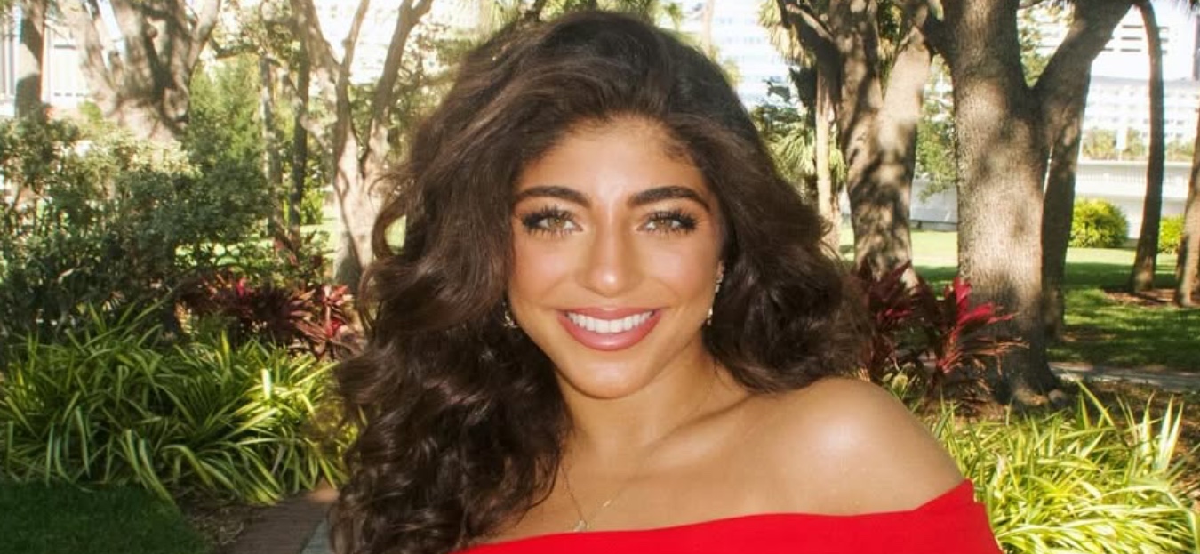 Milania Giudice Stuns In Tiny Bikini In New Cheeky Beach Photos