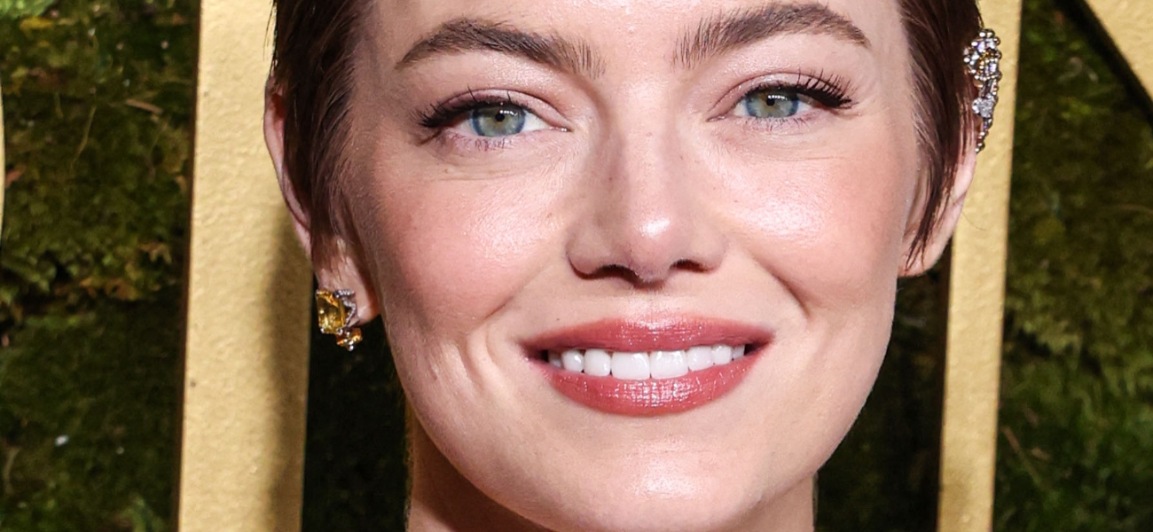 Emma Stone 'Looks Amazing' In Wet Bikini In Brazil