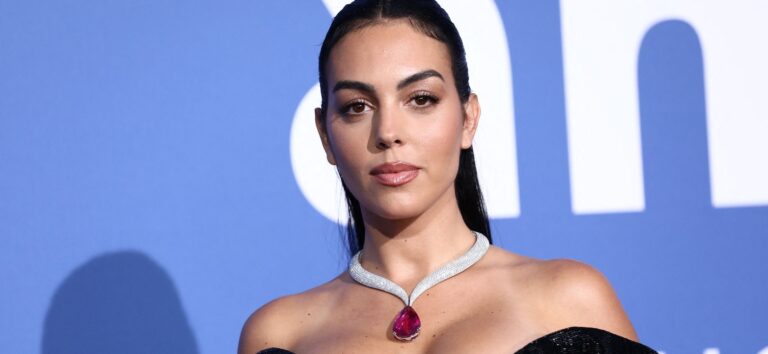 Georgina Rodriguez Stuns In Alo Tank Top And Briefs From Saudi Arabia