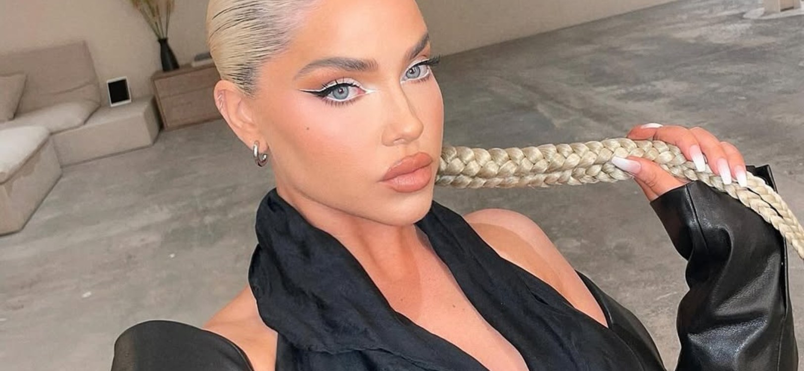 Olivia Pierson In Spicy Brown Bikini Is The 'Villa's New Bombshell'