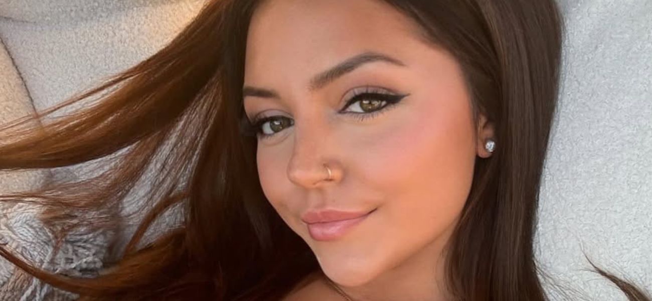 OF's Haley Nicole Shares Doorbell Cam Of Subscriber Showing Up At Her House