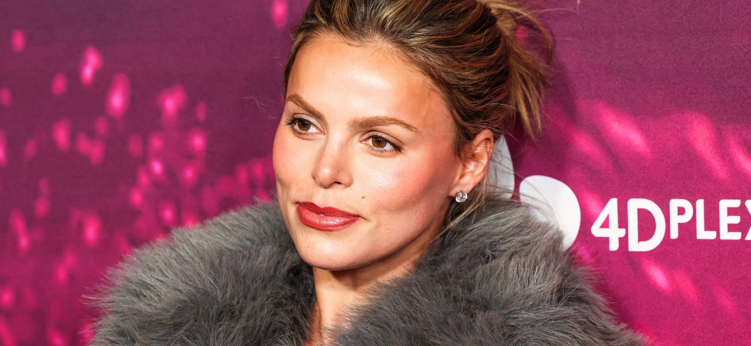 Brooks Nader Risks Wardrobe Slip In Tiny Bikini For Sports Illustrated ...
