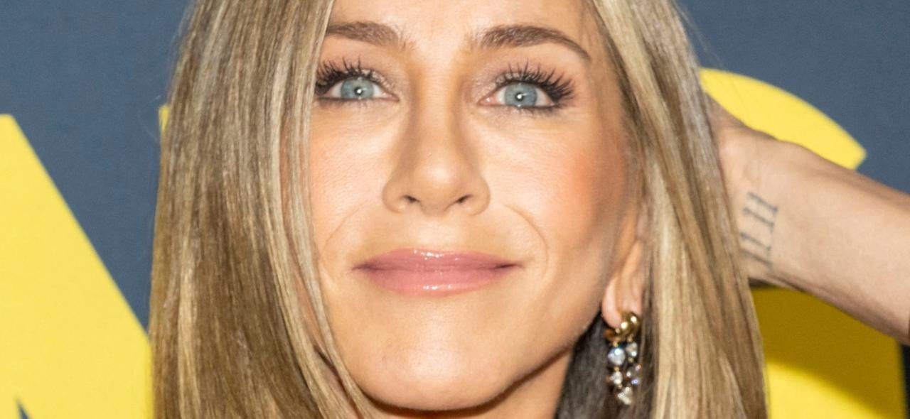 Jennifer Aniston Attracts 'Attention' In Workout Swimsuit And High ...