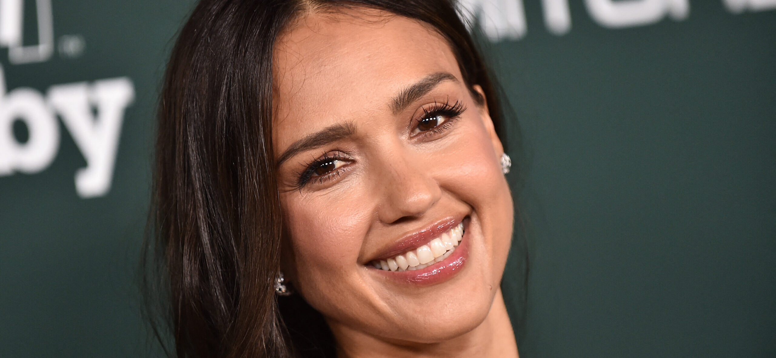 Jessica Alba Flaunts ‘Gorgeous Buns’ In Cheeky Bikini Boat Snap